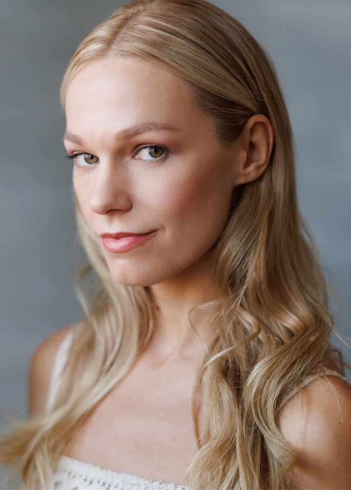 Courtney Wallis | London Model Agency | Sandra Reynolds